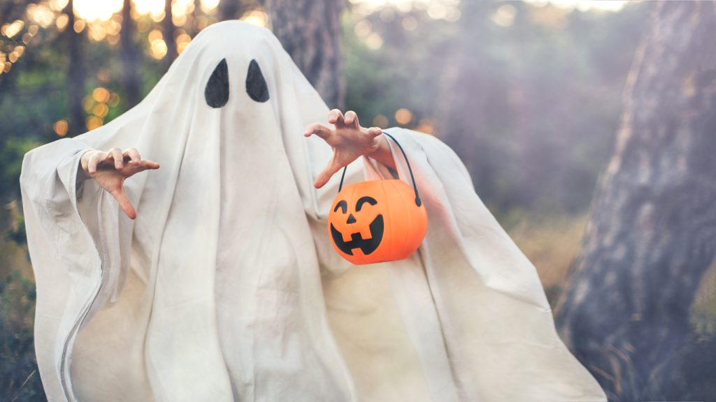 Local Legends Explored: Walking Ghost Tours and Haunted Sightseeing in ...